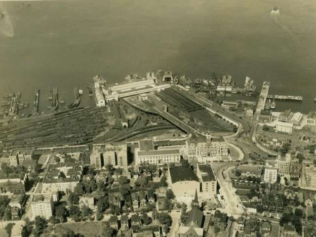 St. George Terminal Cropped - New York Transit Museum